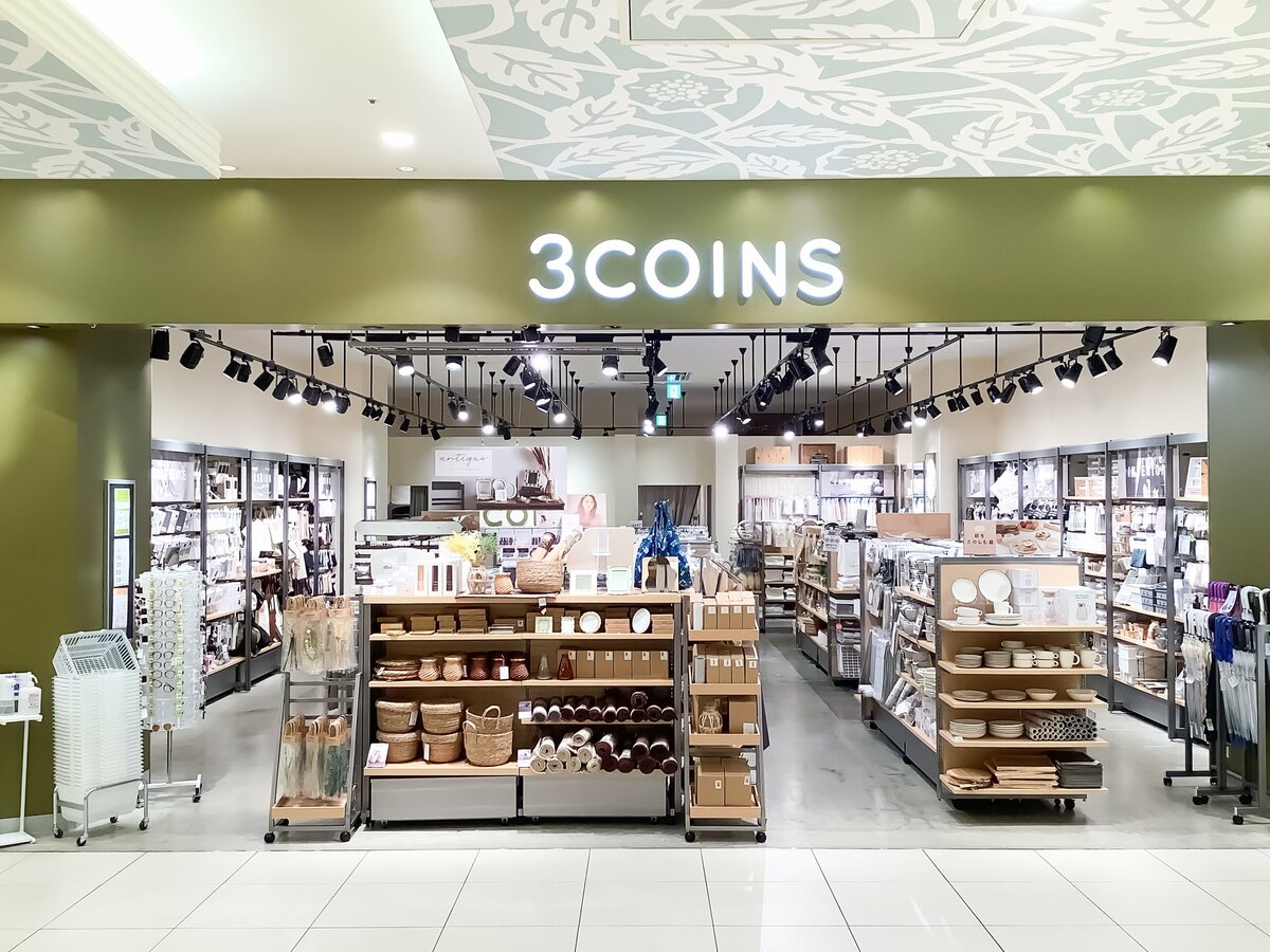 「売り上げ毎年100億円増」の3COINS コロナ禍で飛躍した理由「ターゲット層を絞り、母体のアパレル会社のノウハウを応用」｜CHANTO WEB