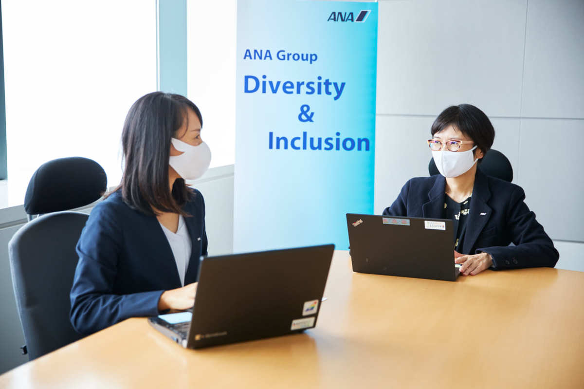 月の勤務日数まで選べる！ANAの「超フレキシブル勤務体制」でママ社員が長く働ける環境に｜CHANTO WEB