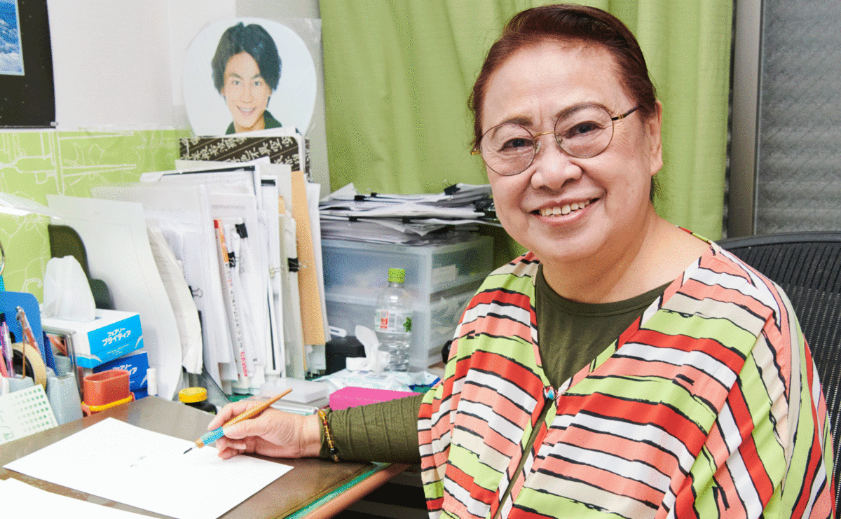 井出知香恵「DV夫も詐欺被害もネタになる」77歳でも月100枚ペースで書き続けるレディコミの女王の「原動力」｜CHANTO WEB