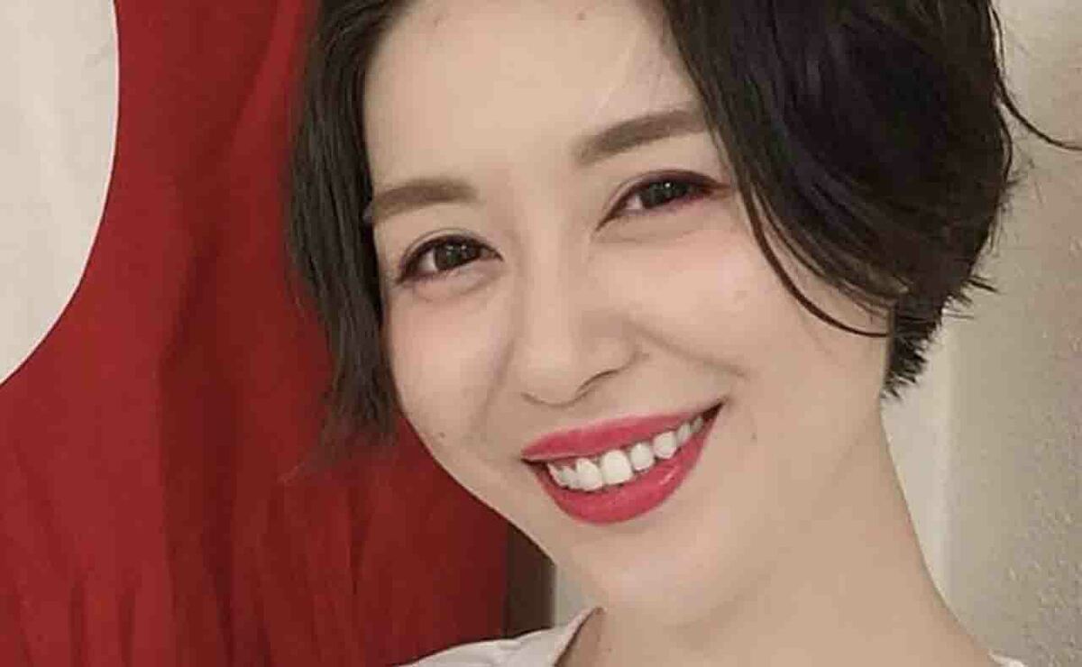 宇都宮まき《交際半年のスピード婚》吉本新喜劇のマドンナ 後輩のアキナ・山名と結ばれたきっかけは「大物芸人」のひと言だった｜CHANTO WEB