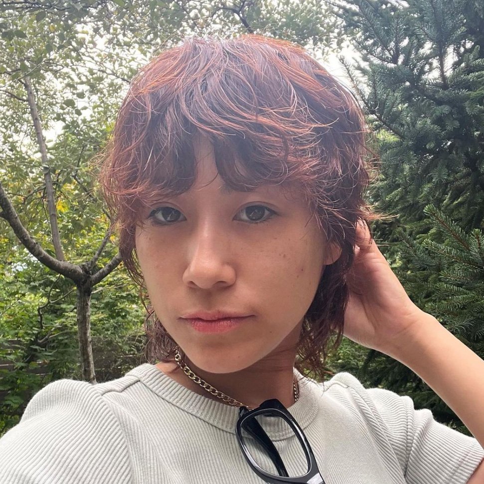 IMALU「大人は嘘ばっかりだって思ってた」運動会までレポーターが来る生活から「高校は誰も両親を知らない国に飛び込んで」｜CHANTO WEB