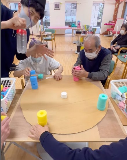 SNSで話題「デイサービスの高齢者が元気になる」自作ゲームの仕掛け人「歩行器なしで歩けてる！」｜CHANTO WEB