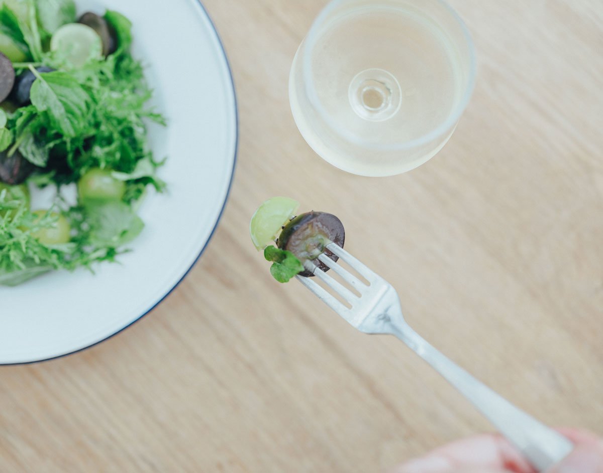 秋らしく「ぶどうとミントのサラダ」アペロを楽しむ。（CHANTO WEB）｜dメニューニュース（NTTドコモ）